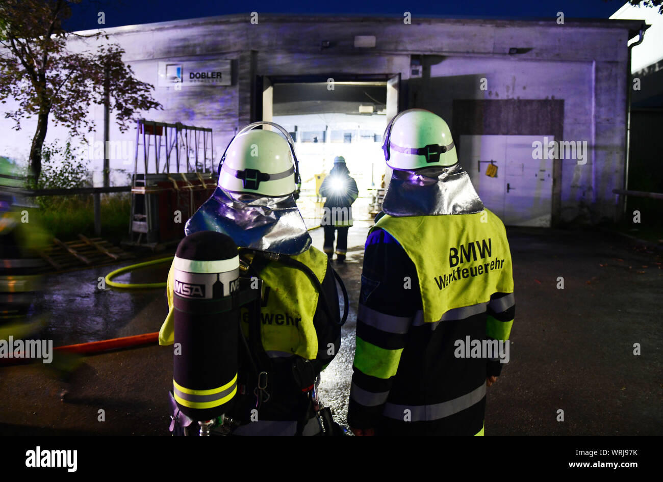 Munich, Germany. 10th Sep, 2019. The BMW plant fire brigade is standing ...