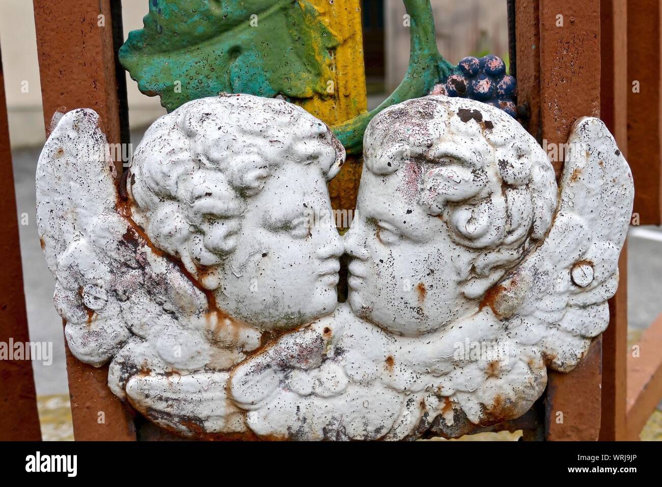 Cherub sculpture High Resolution Stock Photography and Images - Alamy