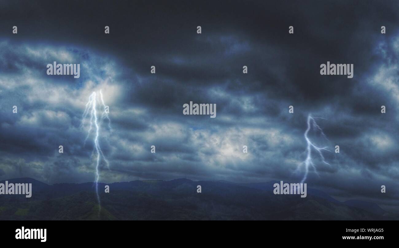 Lightning storm hi-res stock photography and images - Alamy
