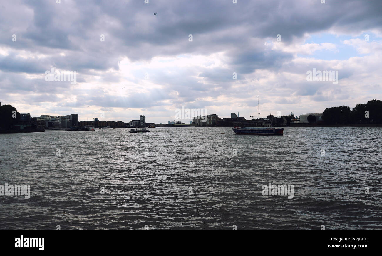 Thames riverbank in Greenwich Stock Photo - Alamy