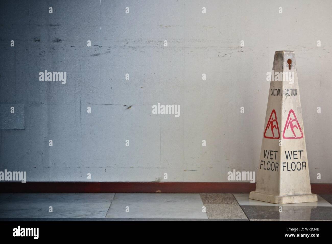 Warning floor hi-res stock photography and images - Alamy