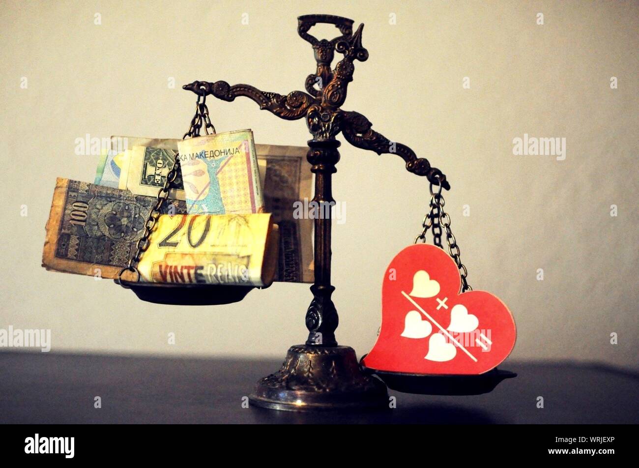 Heavy and heavier hi-res stock photography and images - Alamy