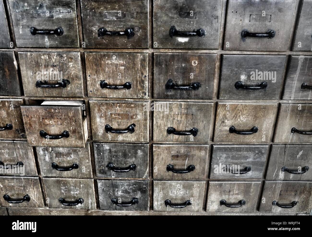 Old drawers hi-res stock photography and images - Alamy