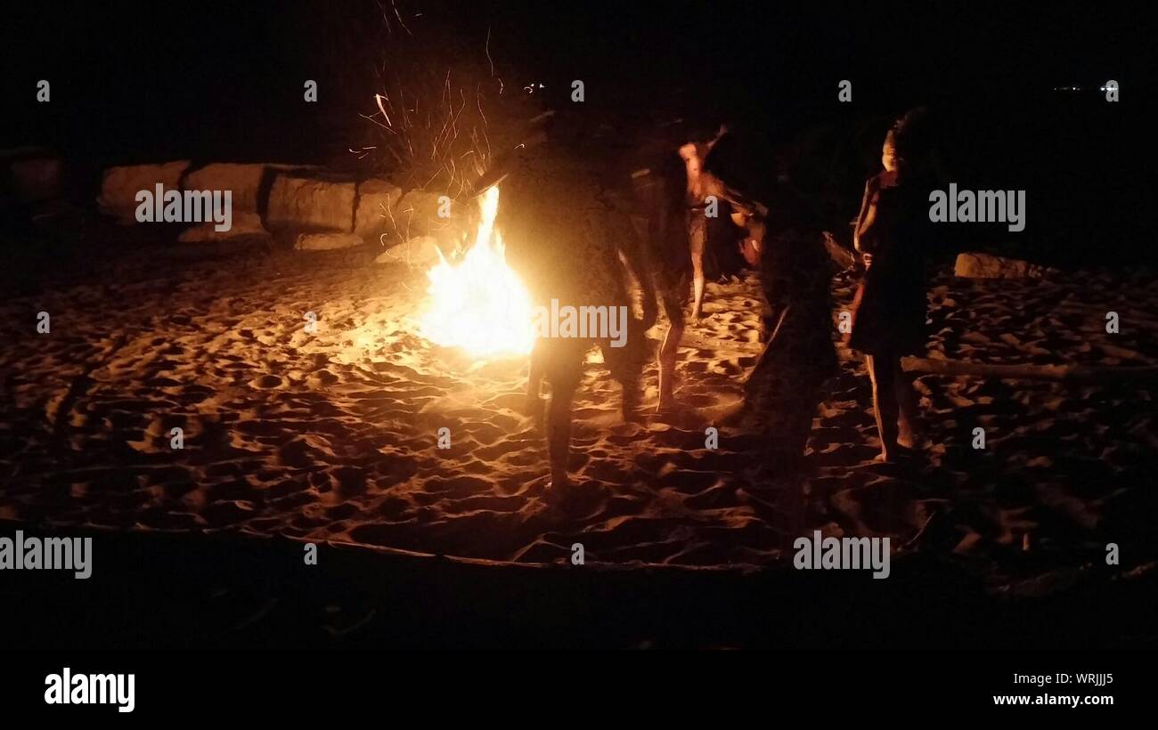Shore bonfire hi-res stock photography and images - Alamy
