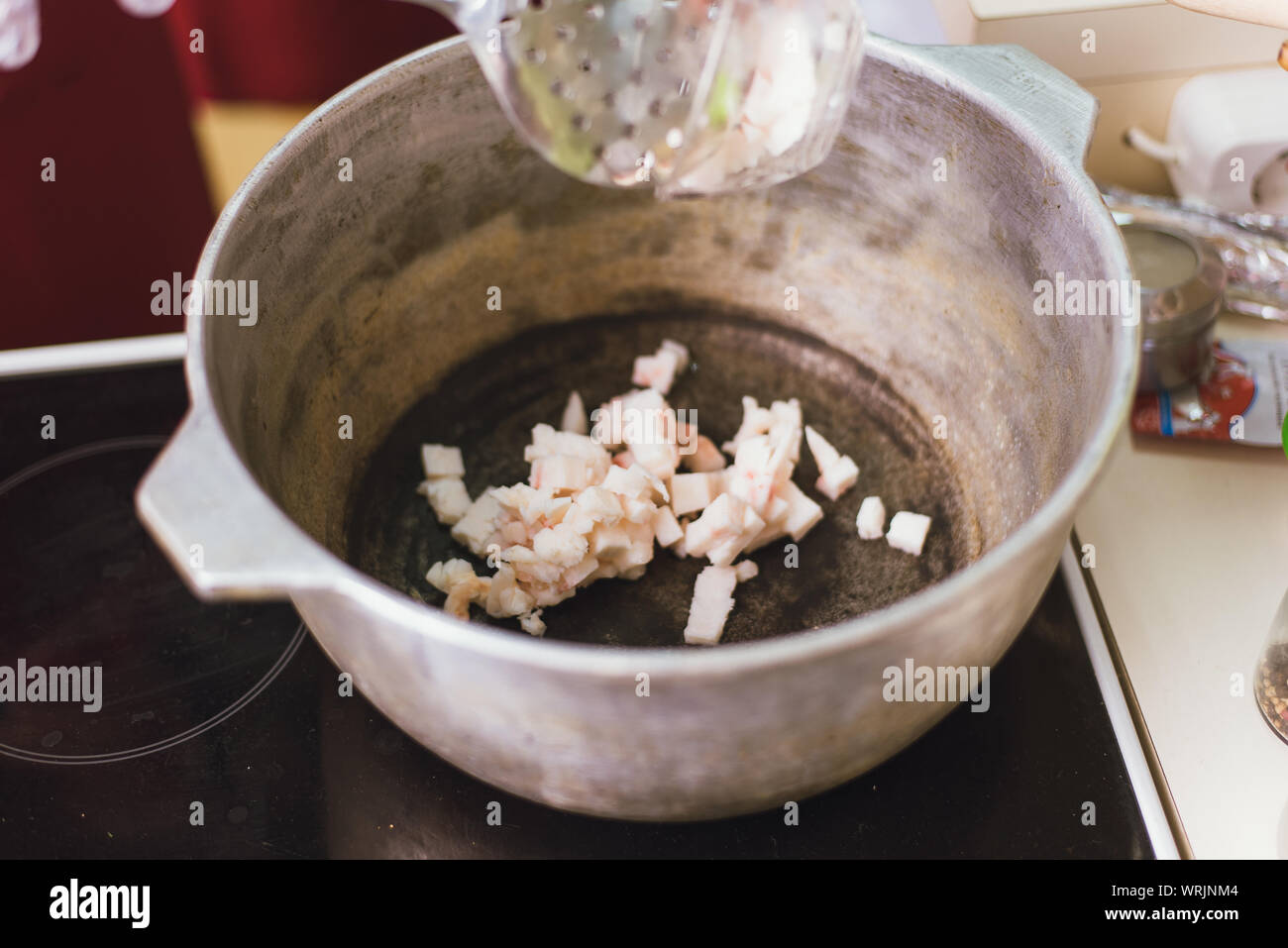 Cauldron boiling oil hi-res stock photography and images - Alamy