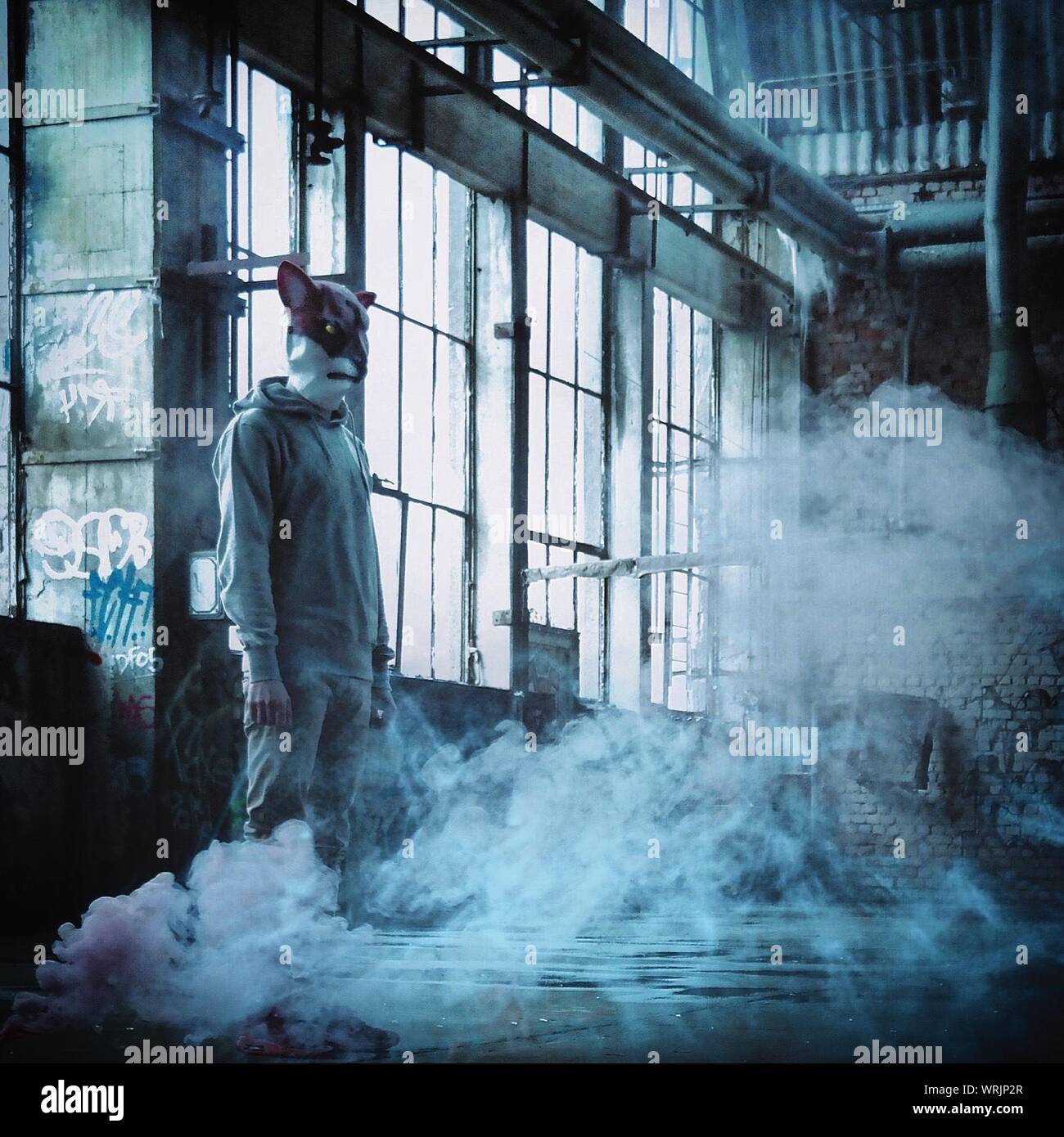 Smoke window hi-res stock photography and images - Alamy