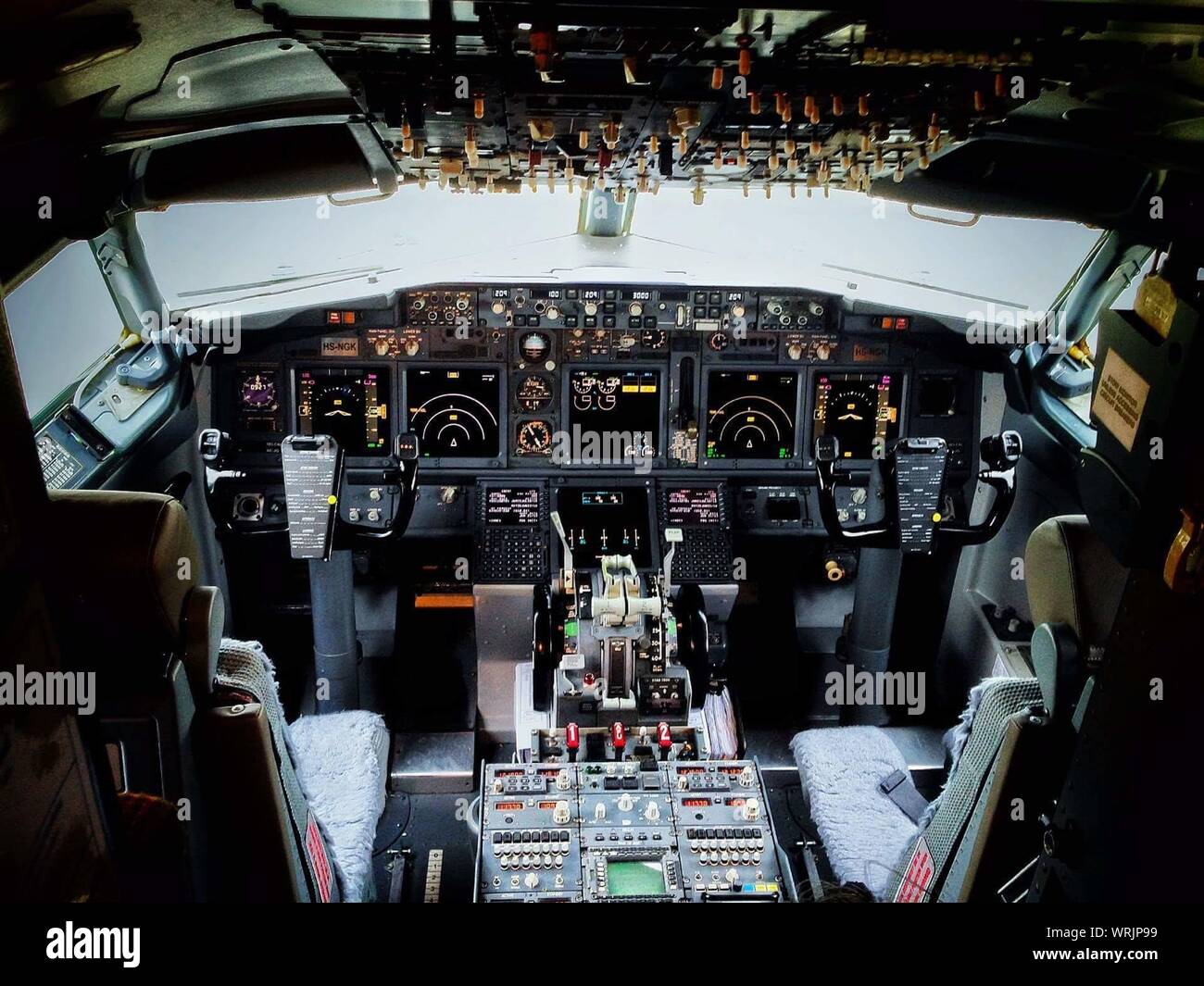 Gauge cockpit airplane hi-res stock photography and images - Alamy