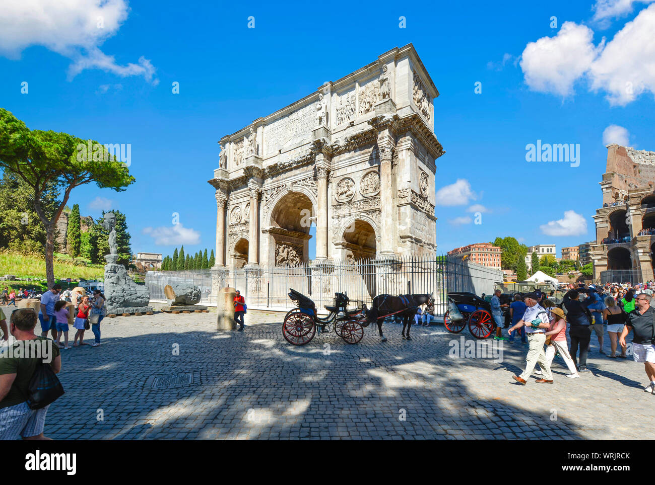 Roman horse carriage hi-res stock photography and images - Alamy