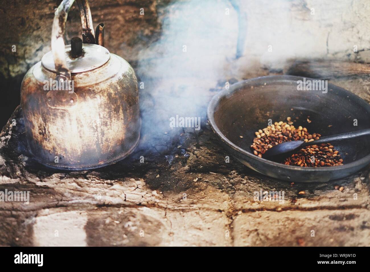Traditional stove hi-res stock photography and images - Alamy