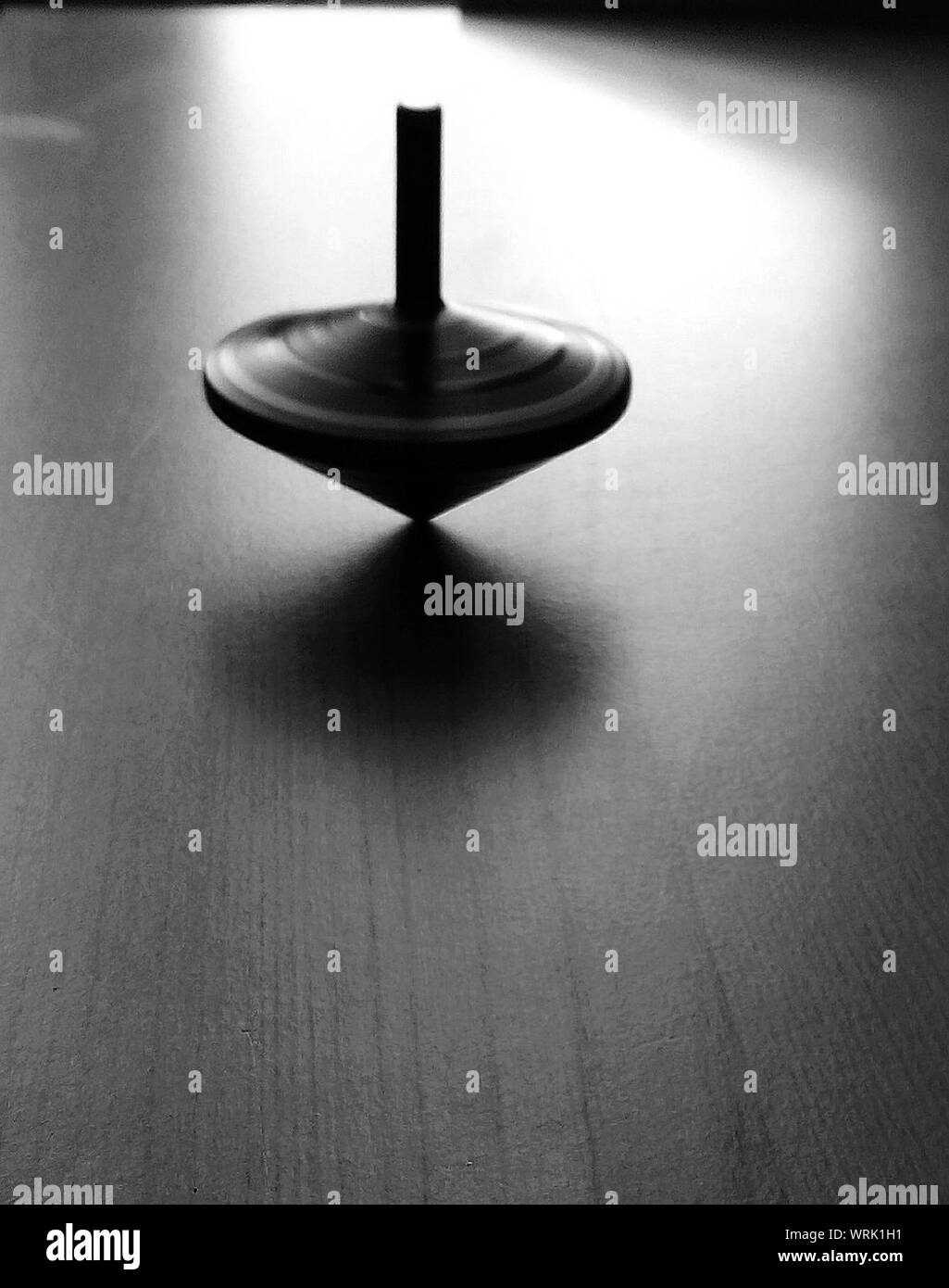 Top table hi-res stock photography and images - Alamy