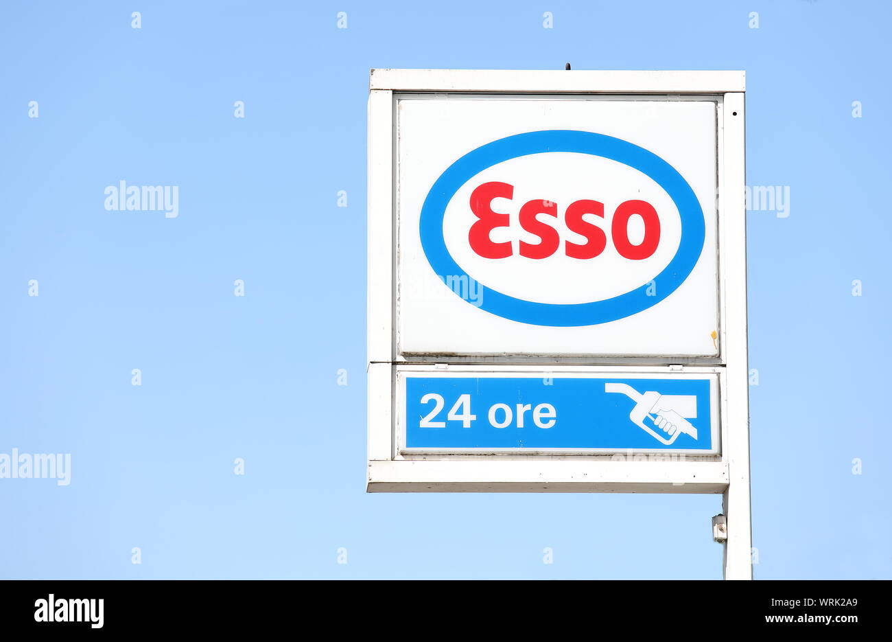 Esso Gas Station High Resolution Stock Photography and Images - Alamy