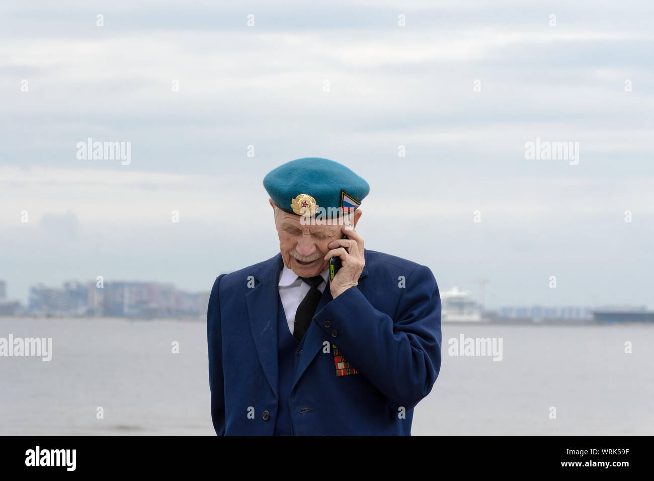 Russian troupes hi-res stock photography and images - Alamy