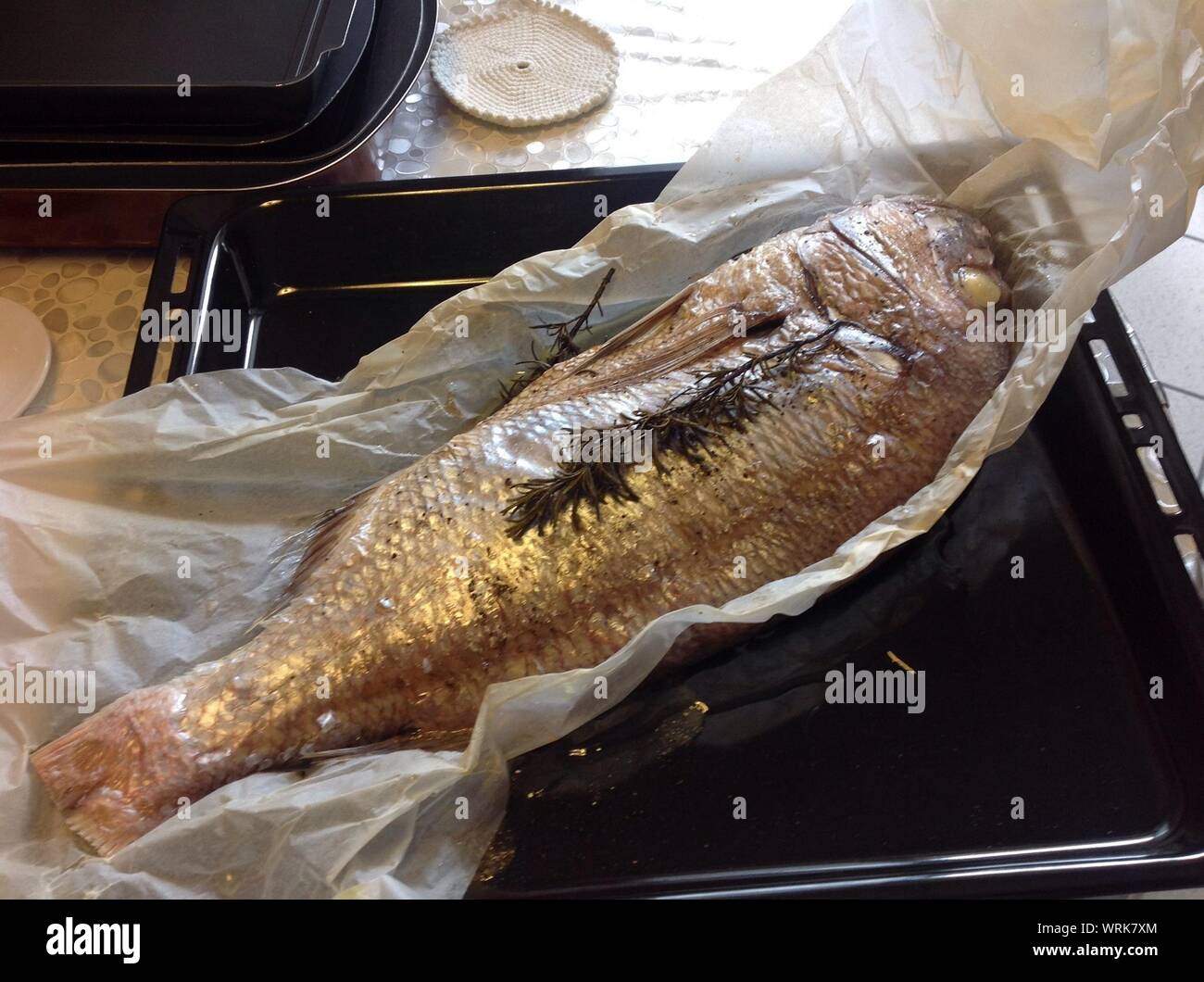 Ready fish hi-res stock photography and images - Alamy