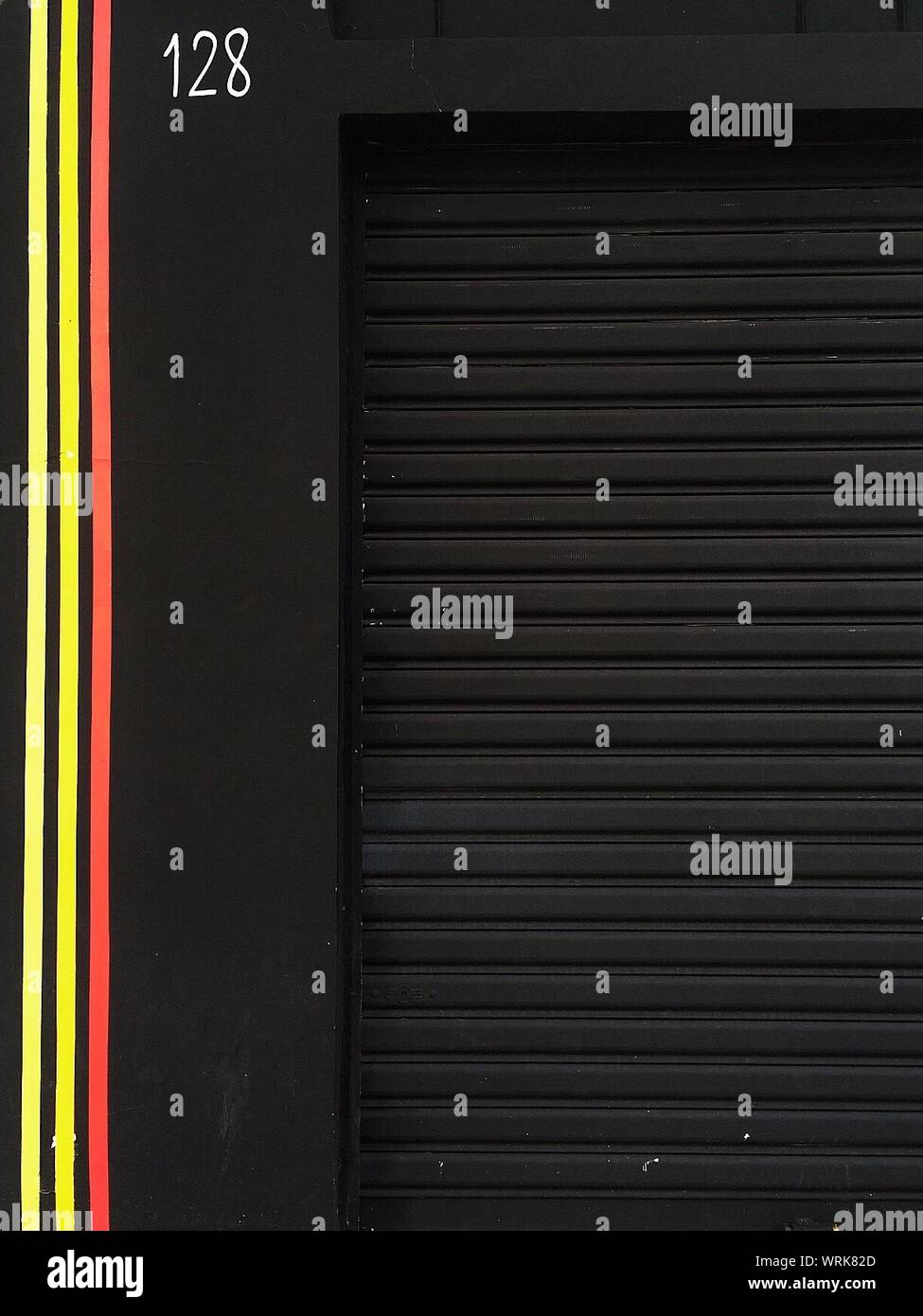 Closed shutter store architecture hi-res stock photography and images ...