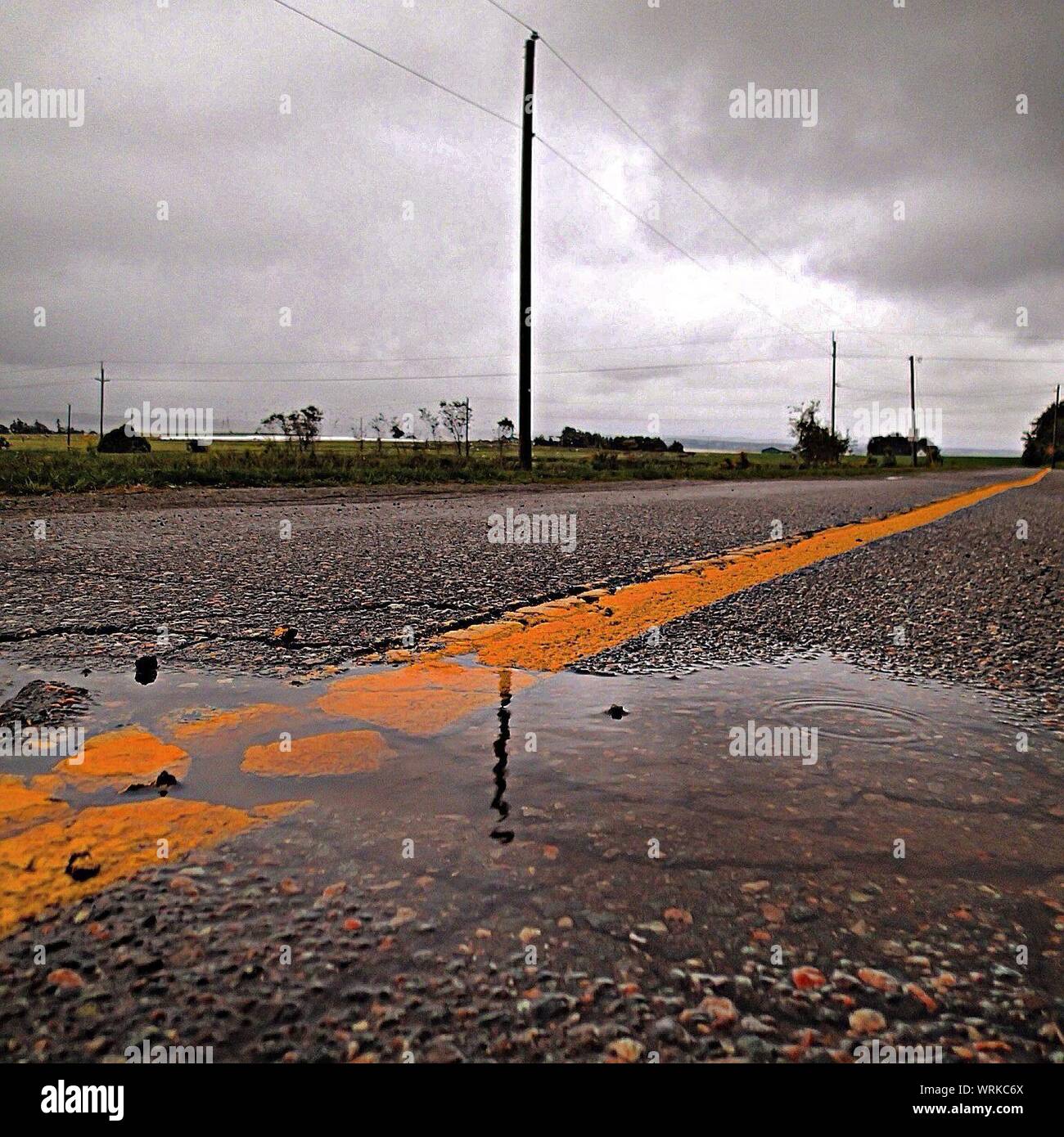 Asphalt puddle hi-res stock photography and images - Alamy