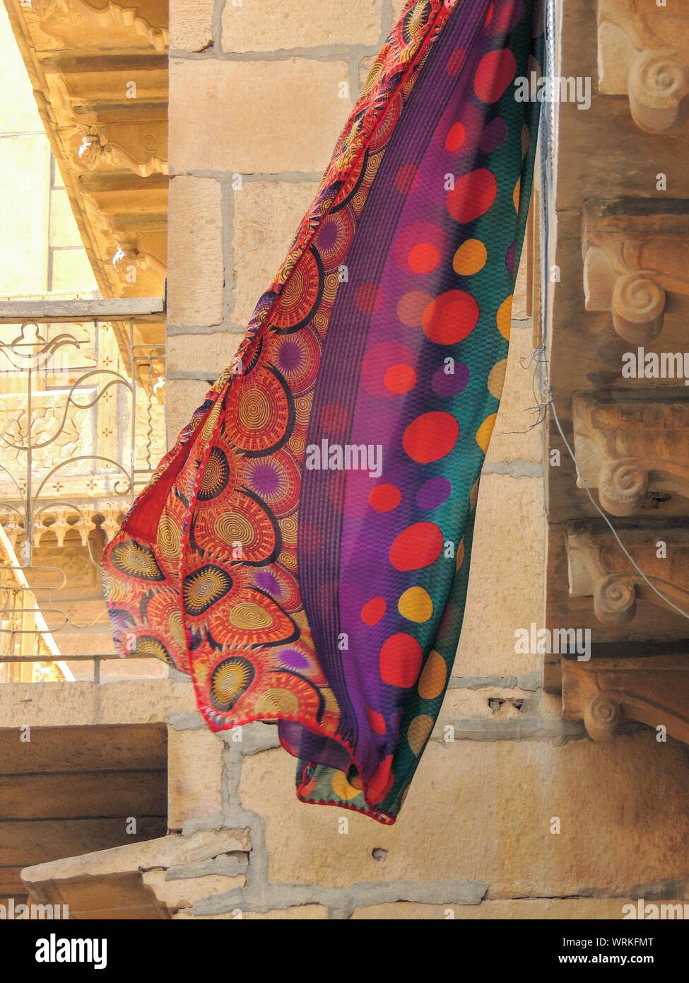 Hanging sari hi-res stock photography and images - Alamy