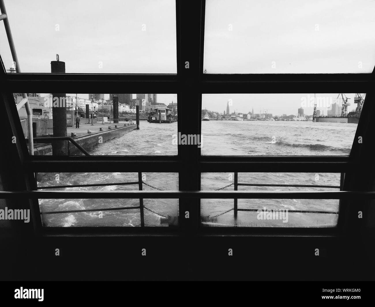 Dock window hi-res stock photography and images - Alamy