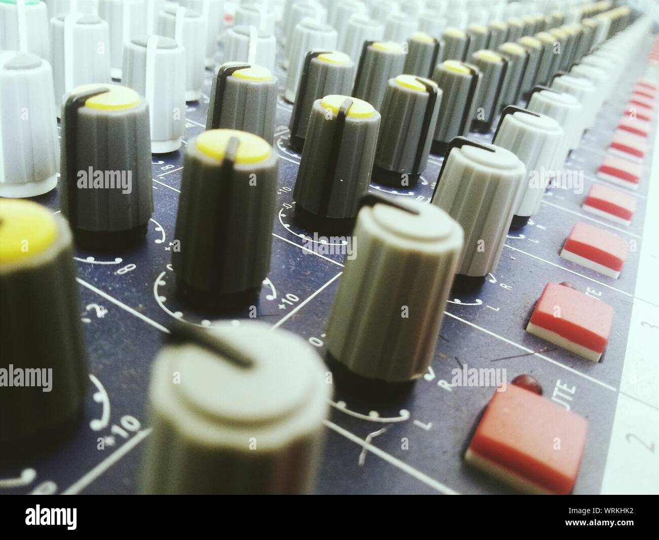 Audio dial hi-res stock photography and images - Alamy