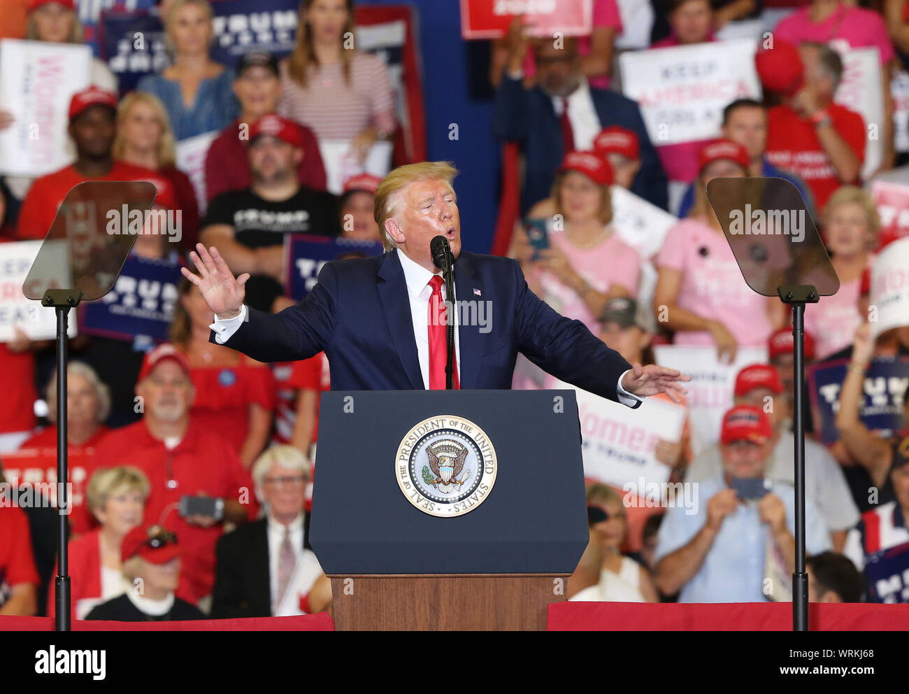 Fayetteville, USA. 10th Sep, 2019. U.S. President Donald Trump ...