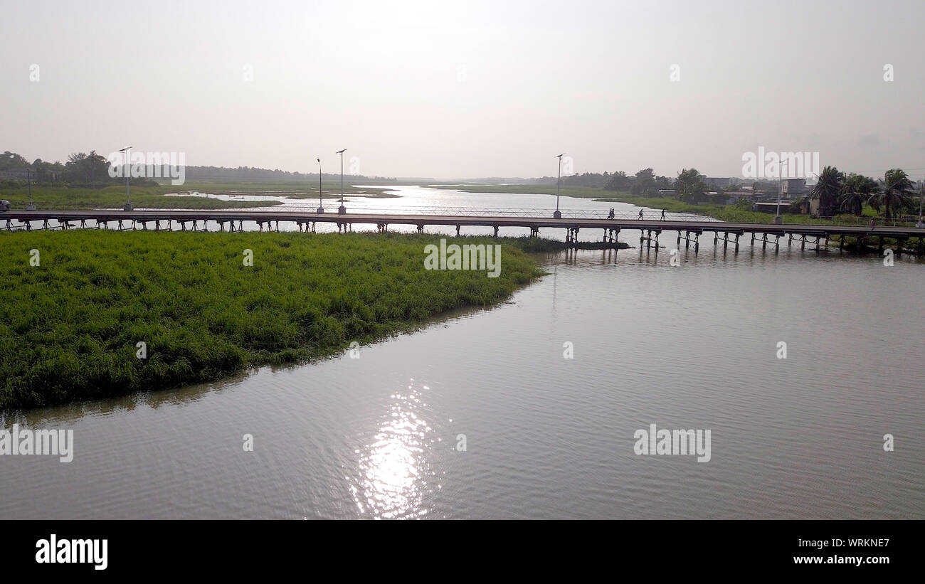 Lagoon abidjan hi-res stock photography and images - Alamy