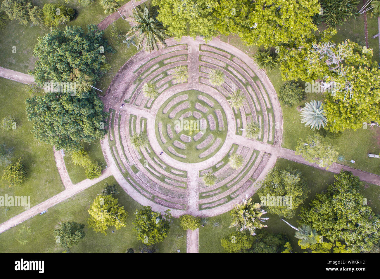 Public maze hi-res stock photography and images - Alamy