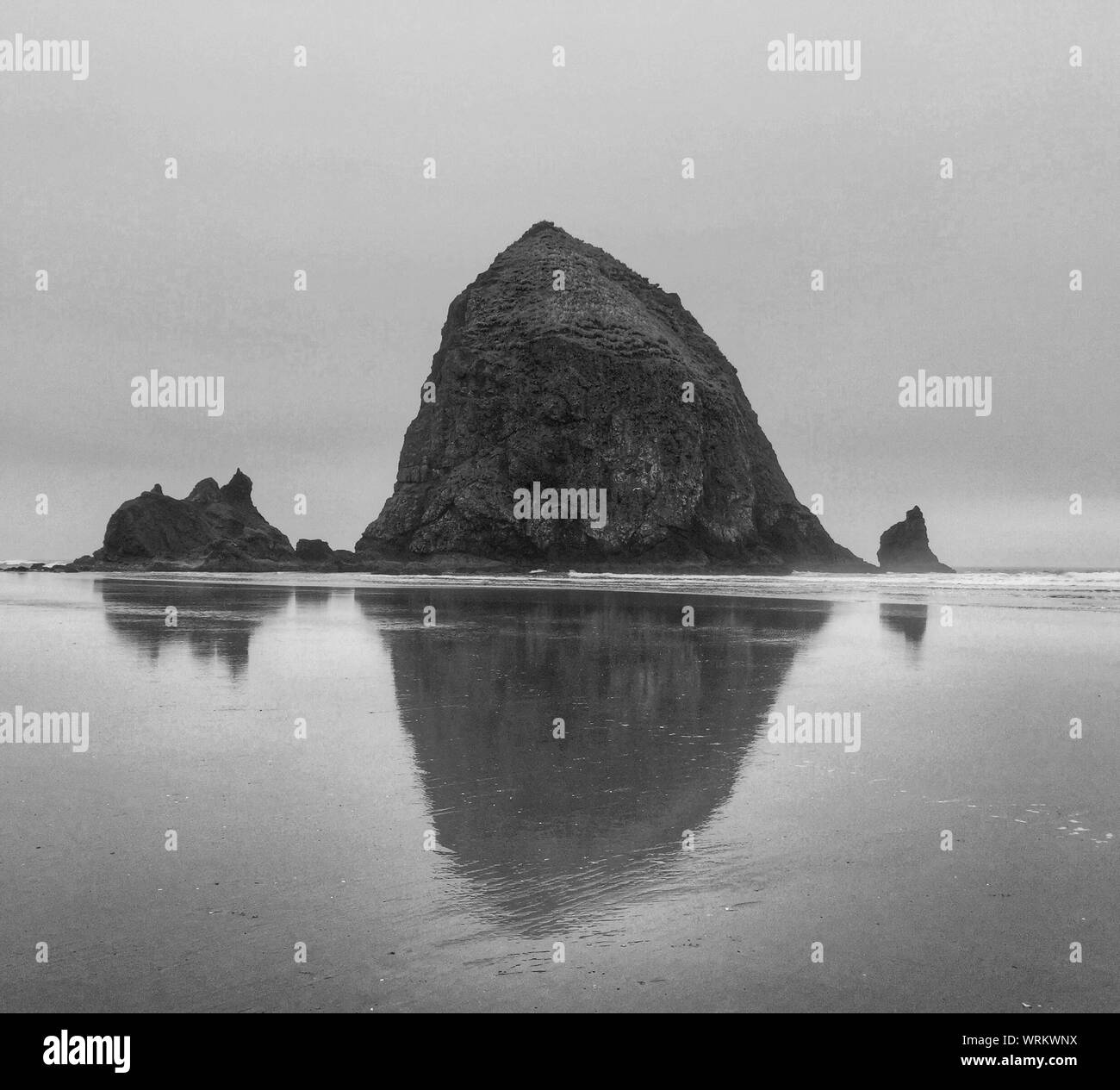 Wet island hi-res stock photography and images - Alamy