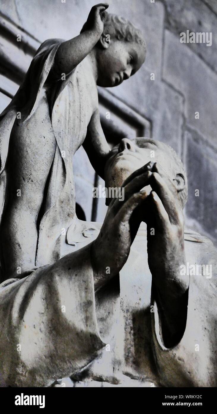 Saint anthony padua sculpture saint hi-res stock photography and images ...