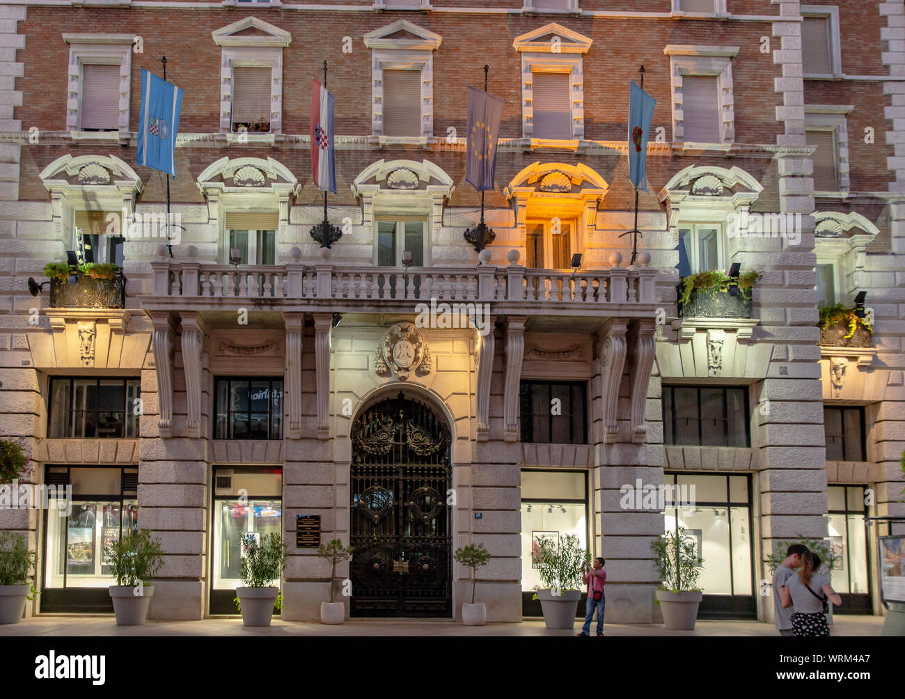 Municipal council building hi-res stock photography and images - Alamy