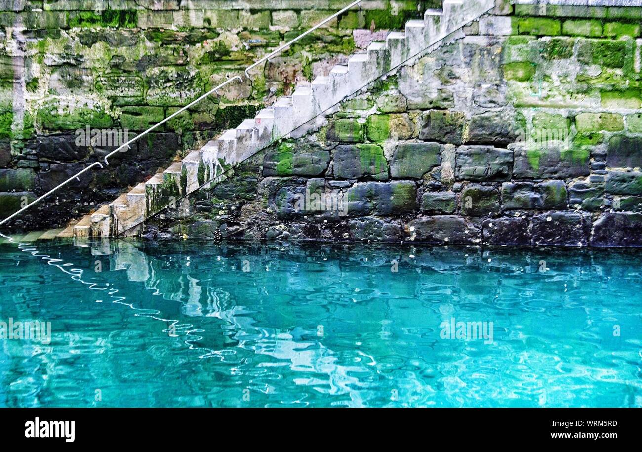 Reflection of water wall hi-res stock photography and images - Alamy