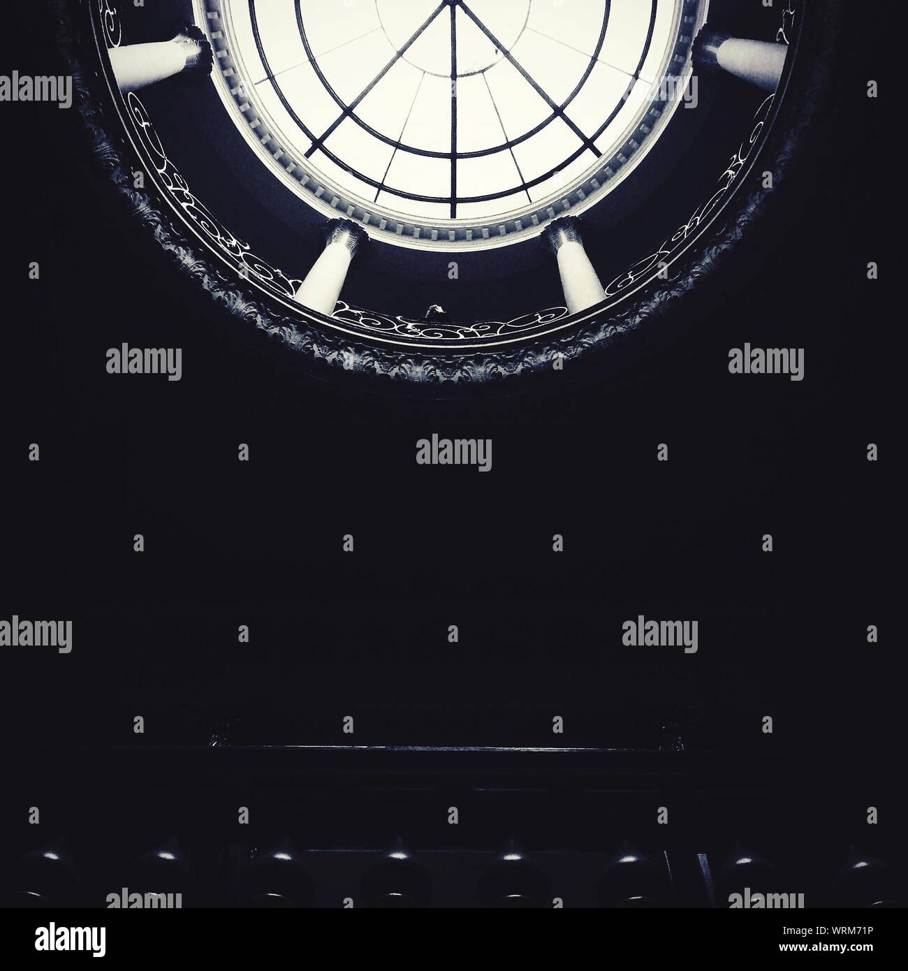 Circle skylight hi-res stock photography and images - Alamy