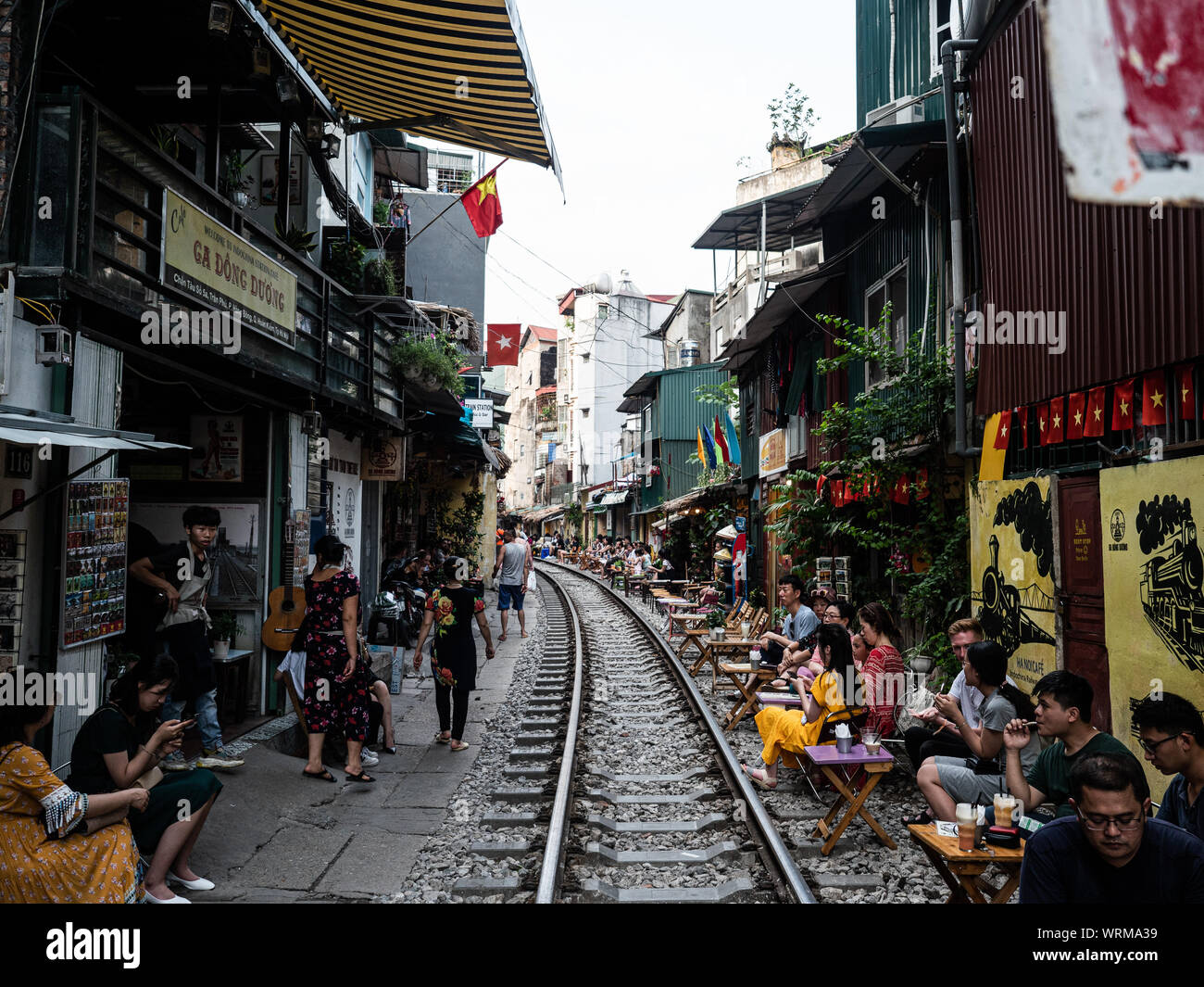 Hanoi railway street hi-res stock photography and images - Alamy