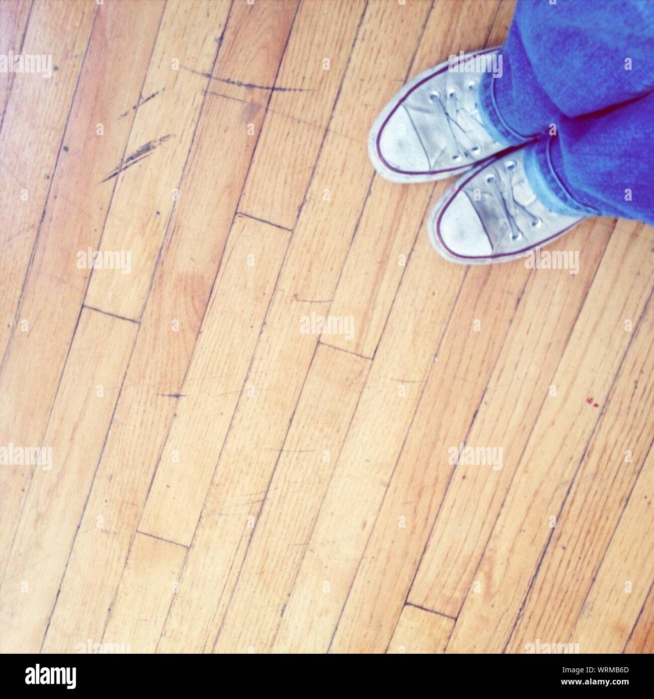 Feet on the floor hi-res stock photography and images - Alamy