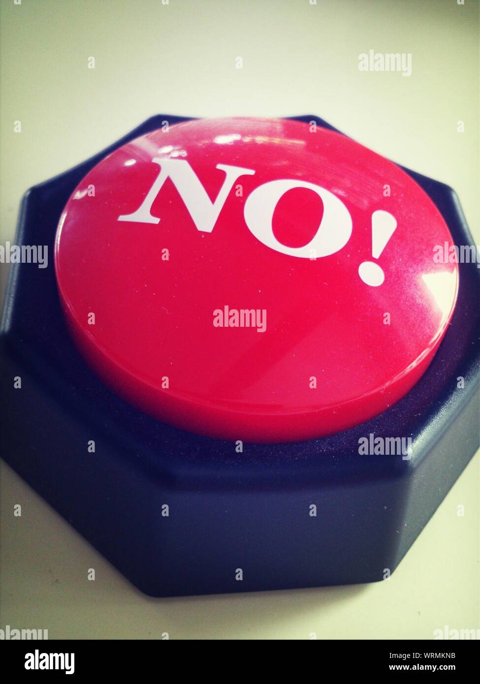 Circle push hi-res stock photography and images - Alamy