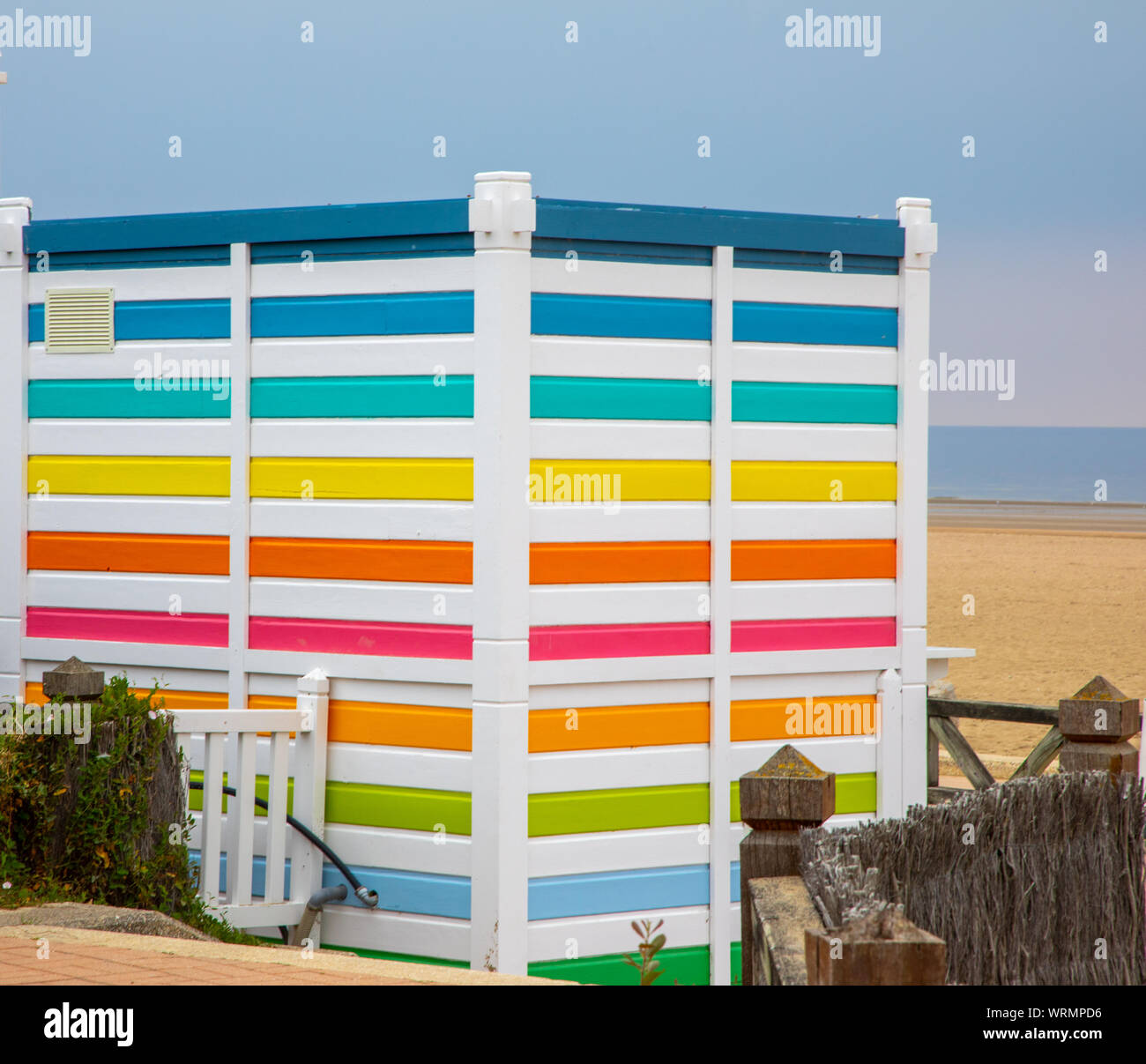 Beach kiosk hi-res stock photography and images - Alamy