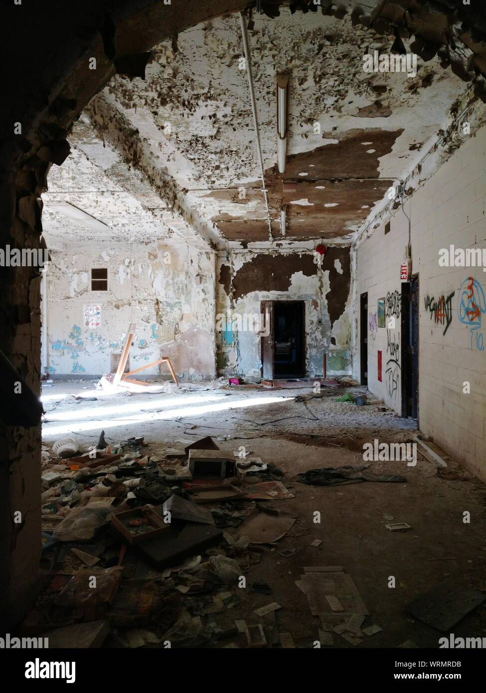 Building rubble hi-res stock photography and images - Alamy