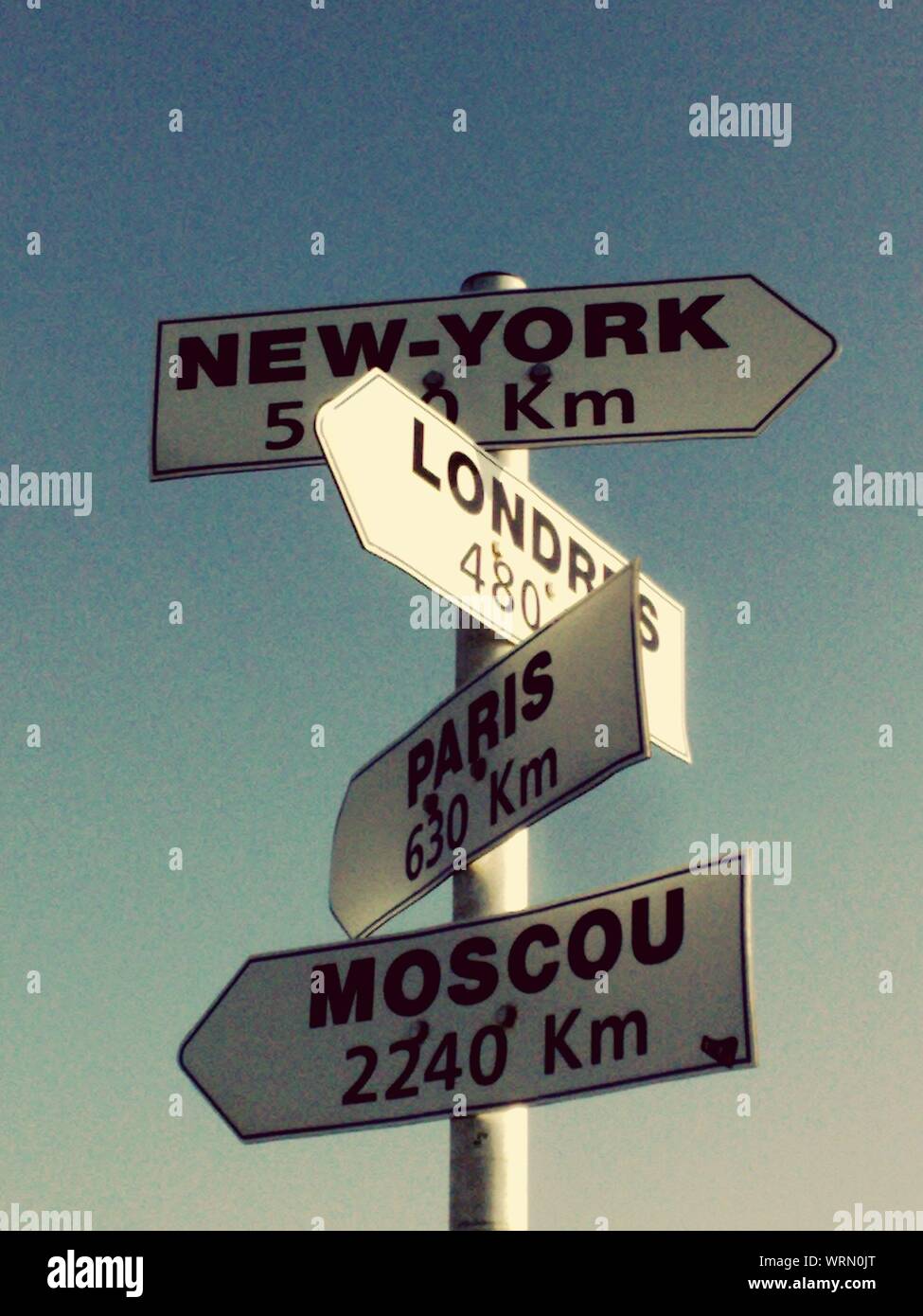 Traffic arrow sign hi-res stock photography and images - Alamy