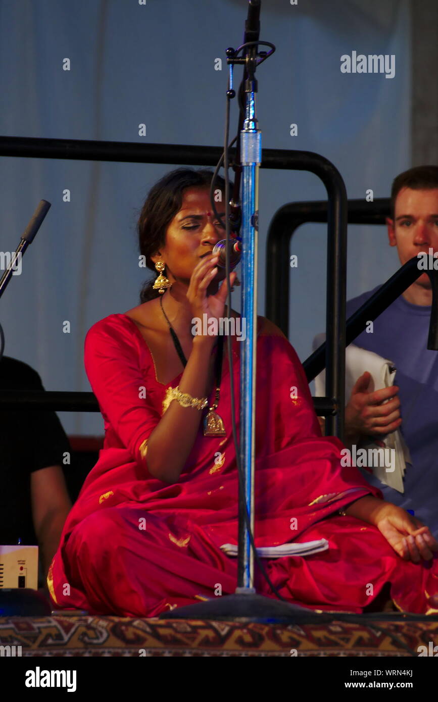 Vocalist Shaaranya Pillai deftly renders traditional epic dramas for ...