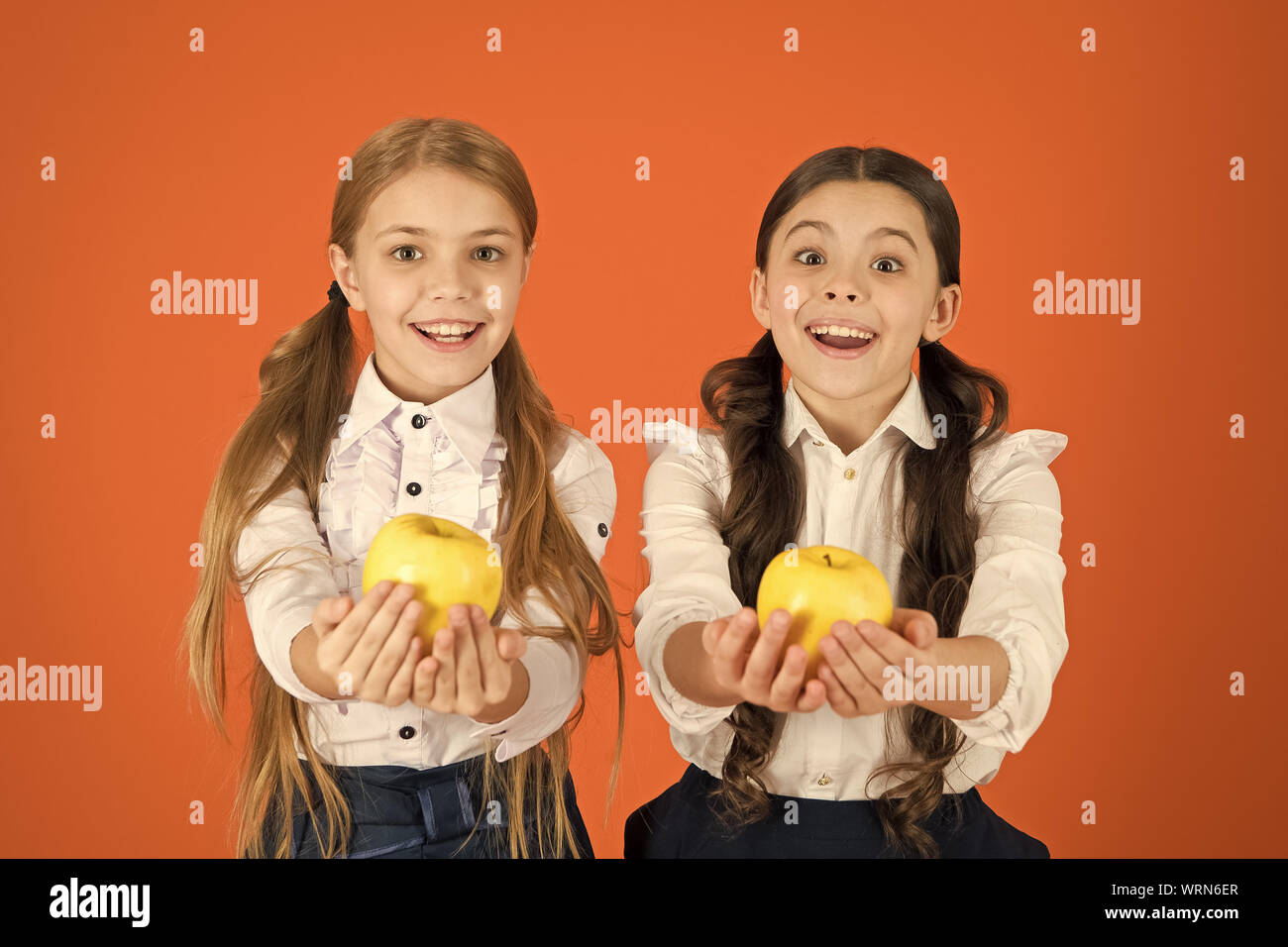 Distributing food student hi-res stock photography and images - Alamy