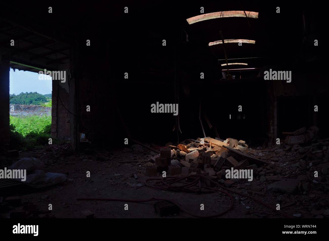 Messy building hi-res stock photography and images - Alamy