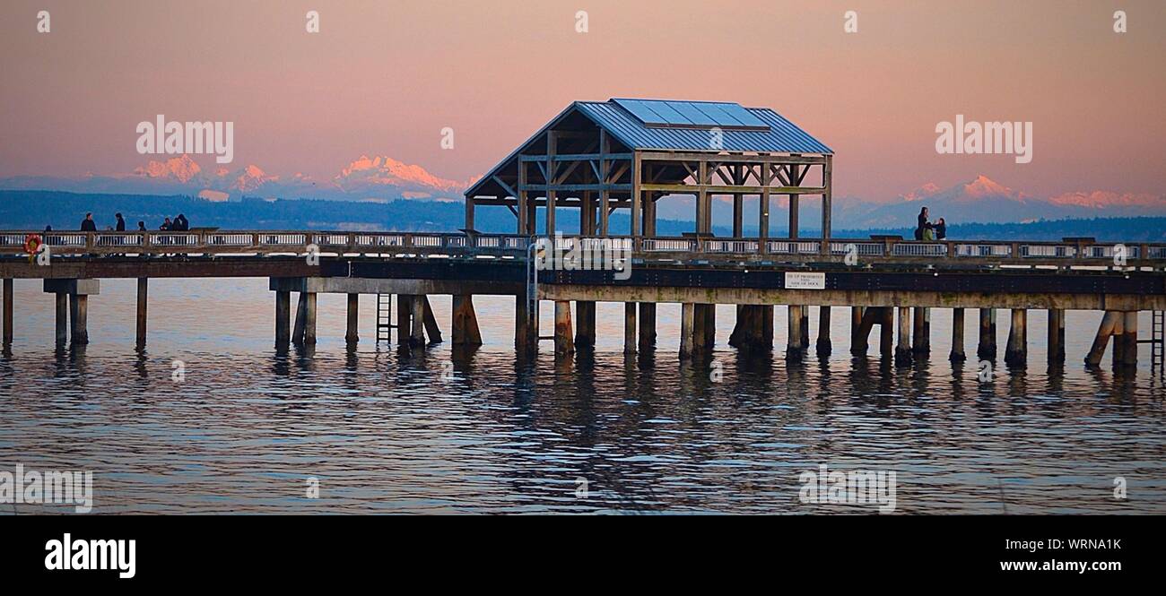 Solar panel structure hi-res stock photography and images - Alamy