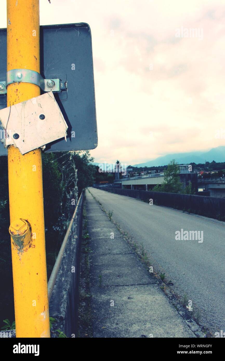 Pole with sign hi-res stock photography and images - Alamy