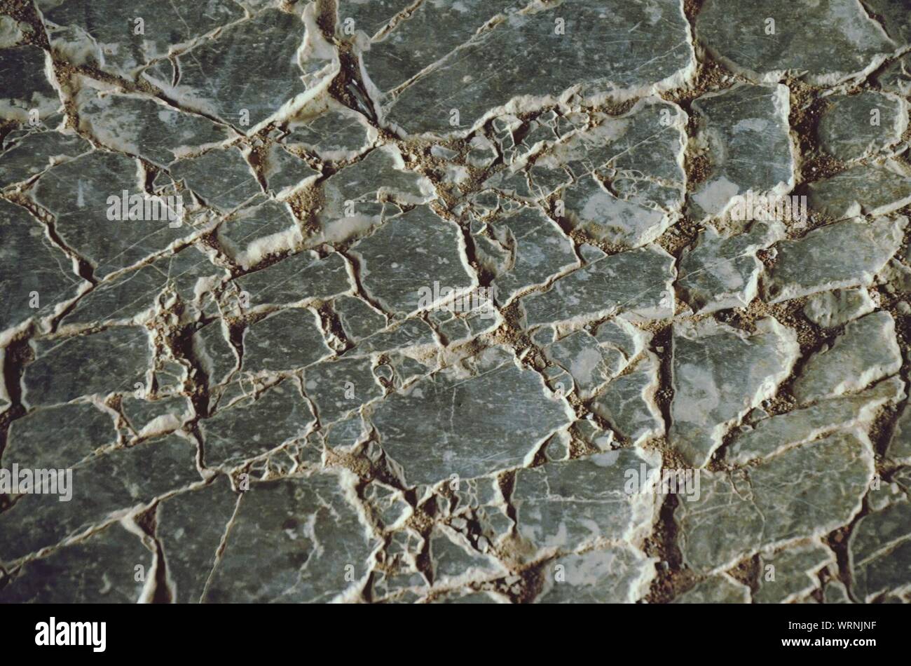 Cracked floor hi-res stock photography and images - Alamy