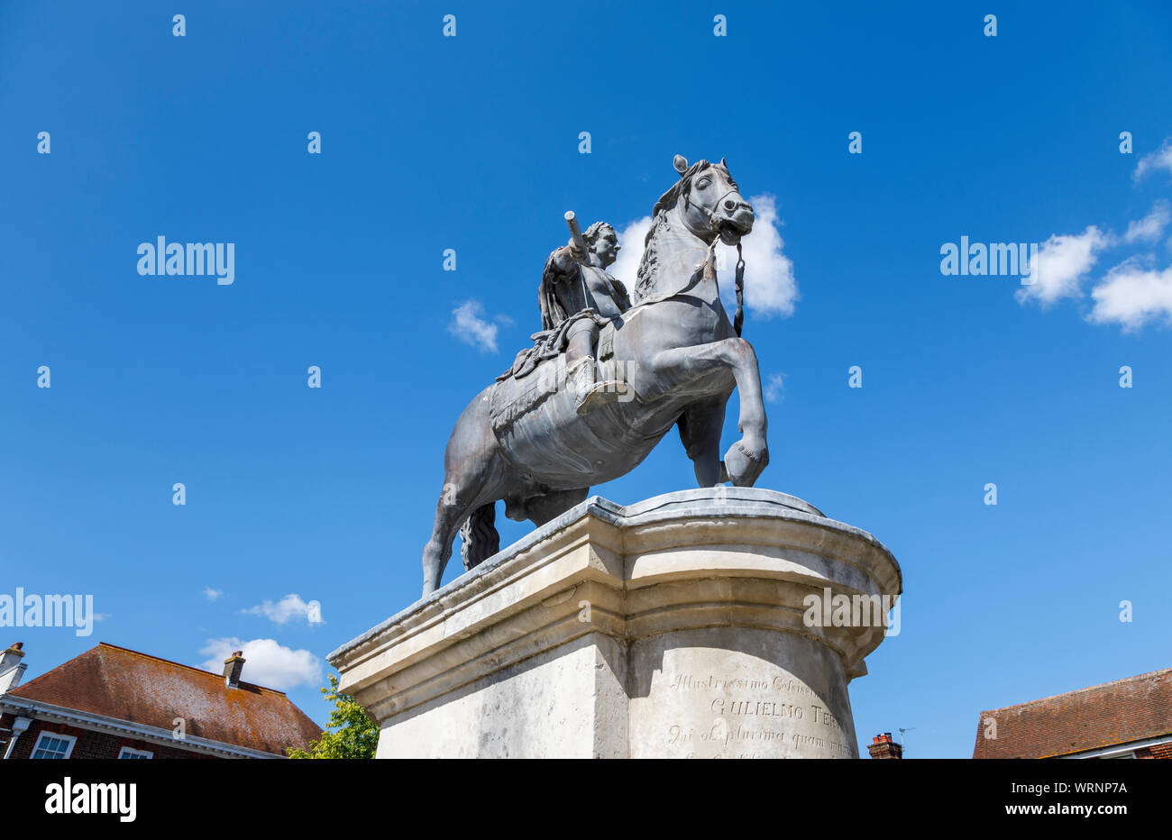 King william iii statue petersfield hi-res stock photography and images ...