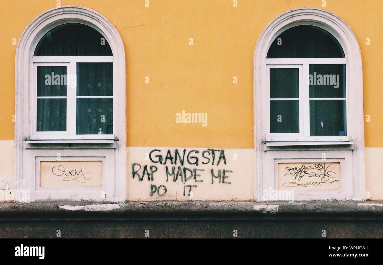 Message architecture hi-res stock photography and images - Alamy