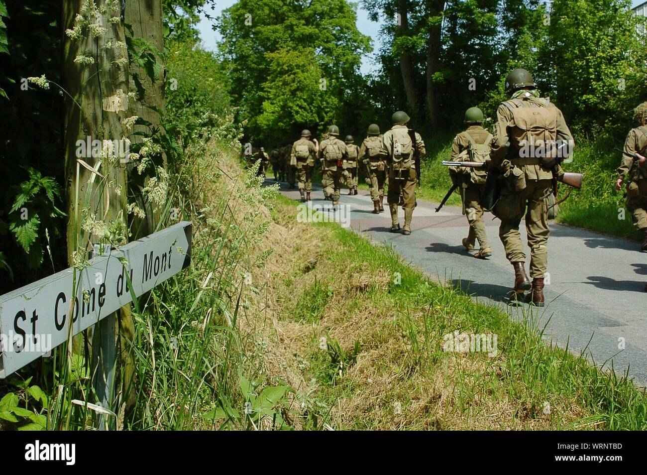 Soldier walking trees hi-res stock photography and images - Alamy