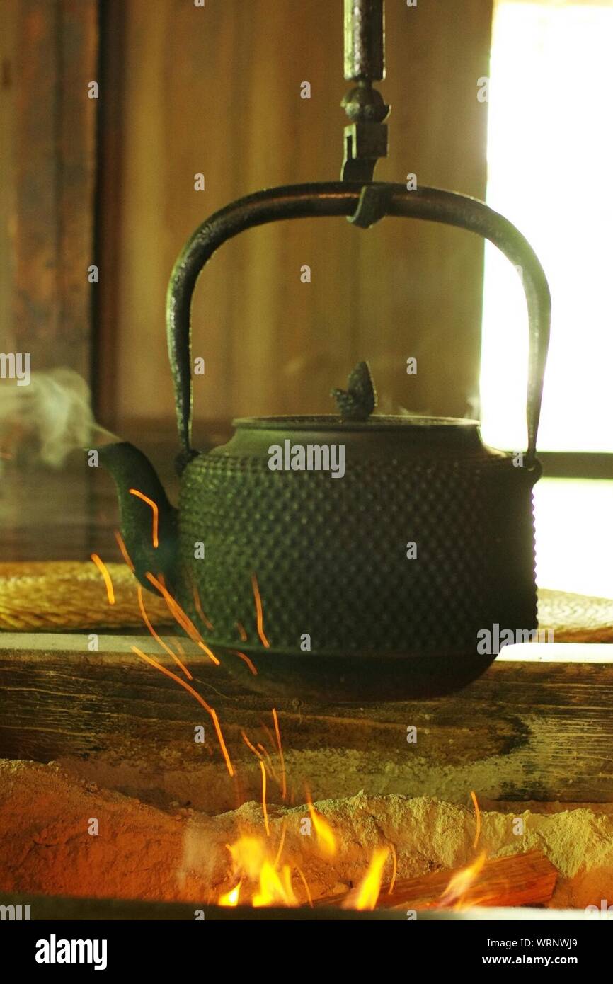 Kettle boiling steam hi-res stock photography and images - Alamy