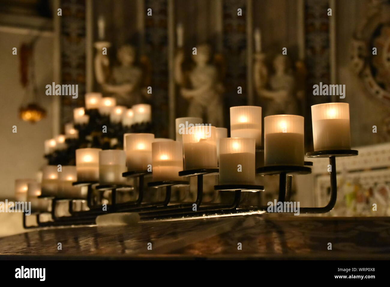 Fire offering altar hi-res stock photography and images - Alamy