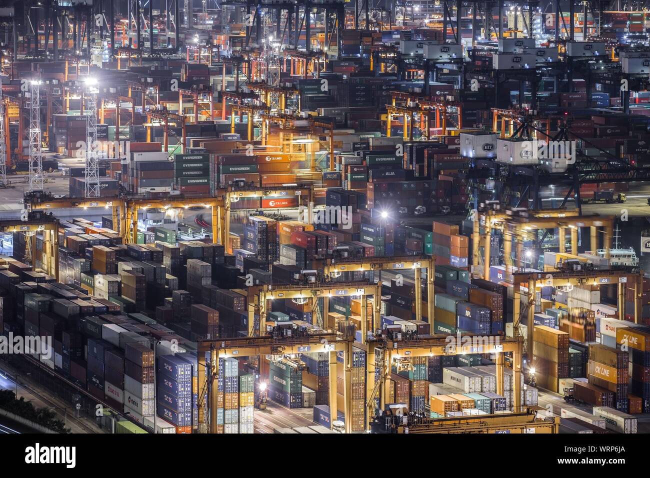 Crowded Dock High Resolution Stock Photography and Images - Alamy