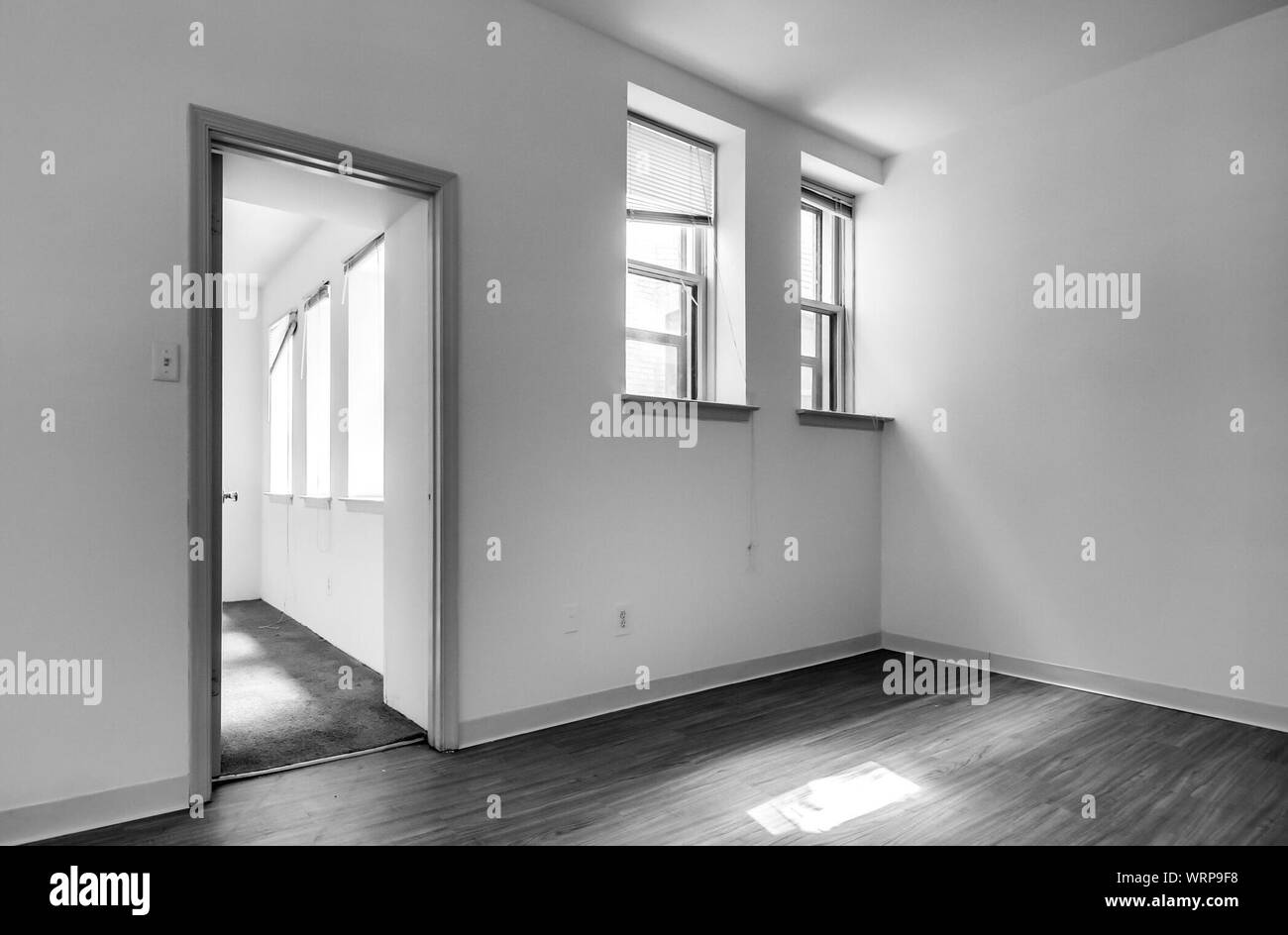 Empty house hi-res stock photography and images - Alamy
