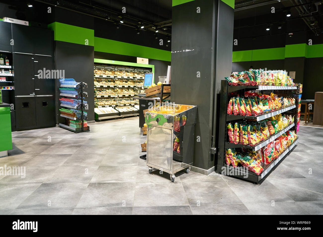 Rewe go food store hi-res stock photography and images - Alamy